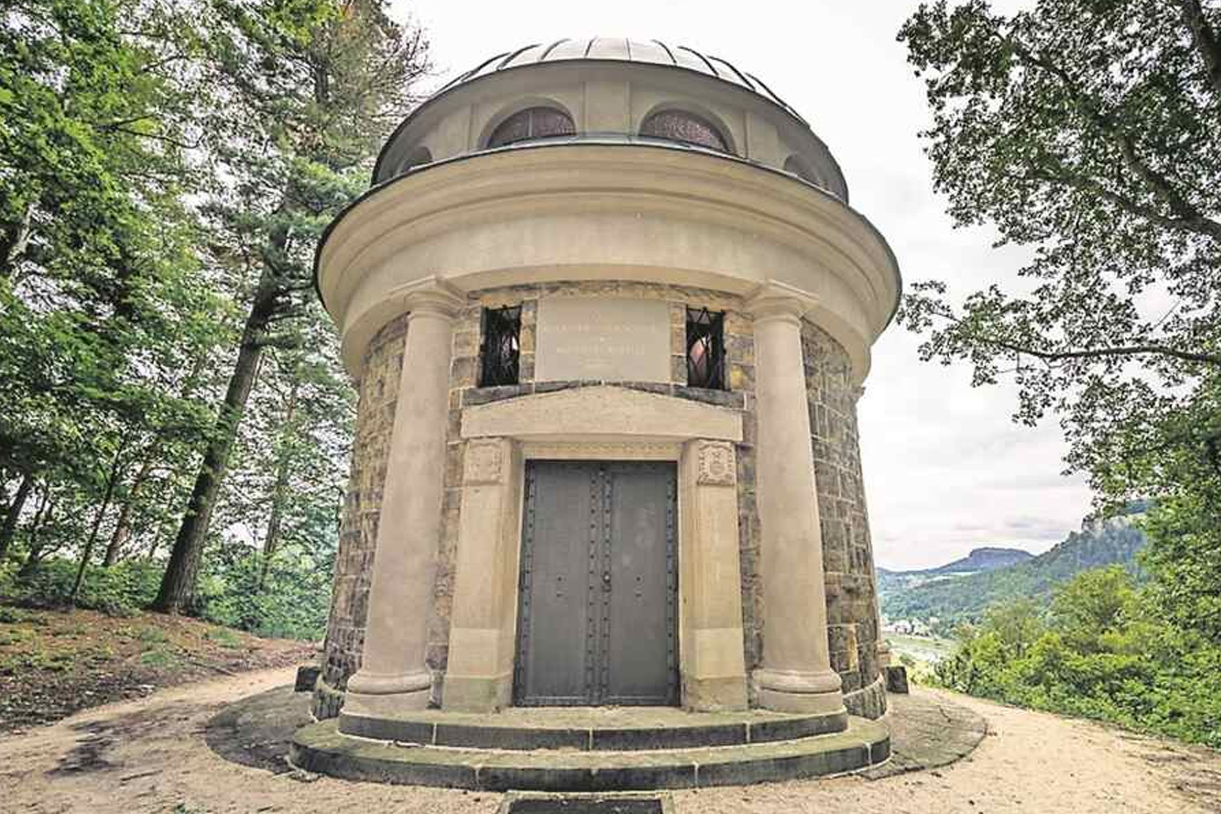 SCHLOSS THÜRMSDORF - Sven-Erik Hitzer
